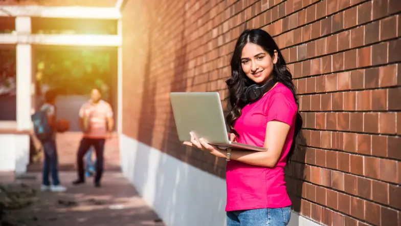 Empowering women at DHWU with Jio True 5G | Jio Stories